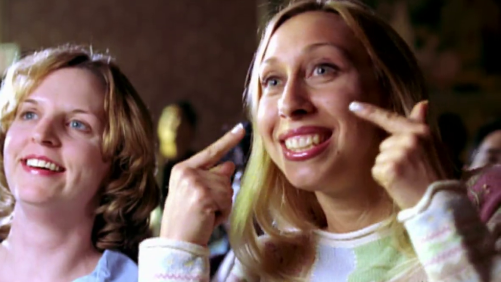 Jennifer Deschamps appears in Turner Classic Movies spot – Idol Features